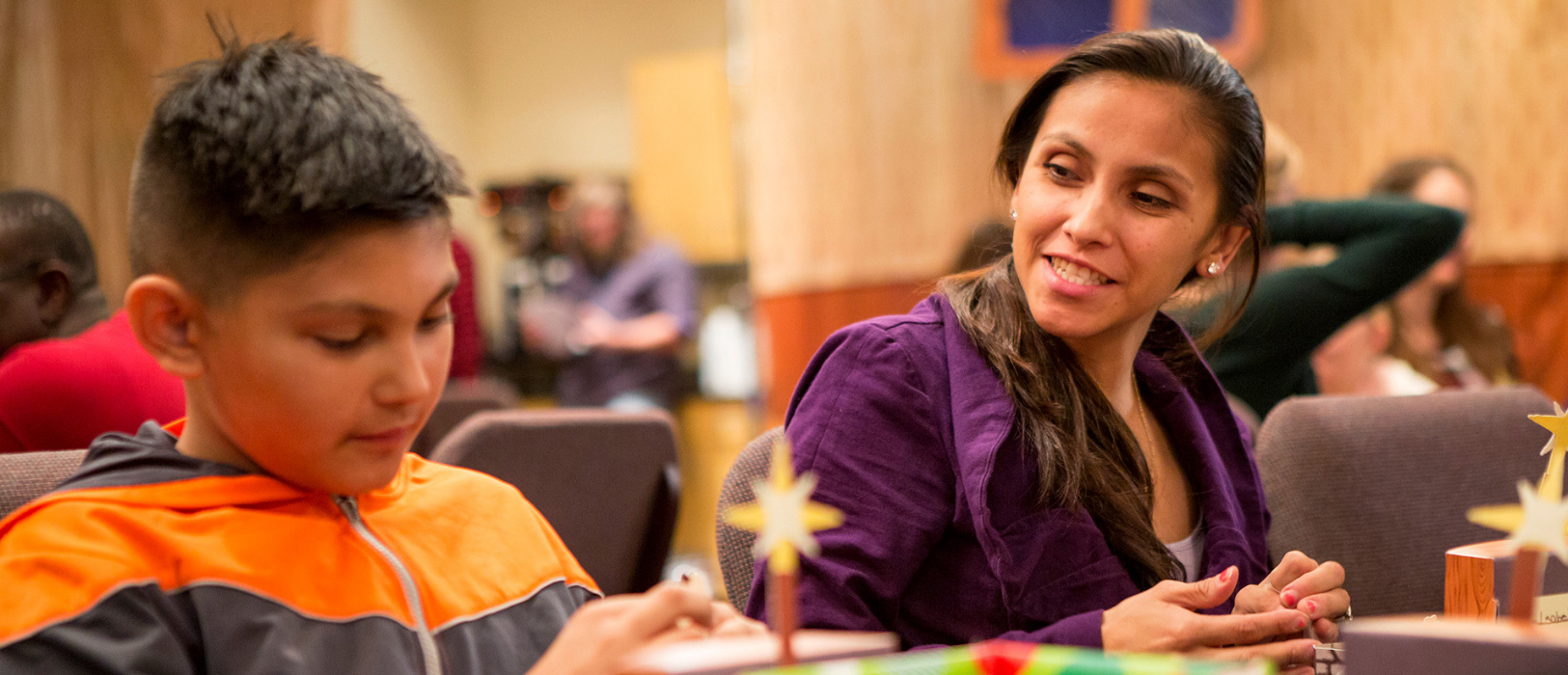 5 Christmas Service Ideas Kids (and Their Families!) Can Do