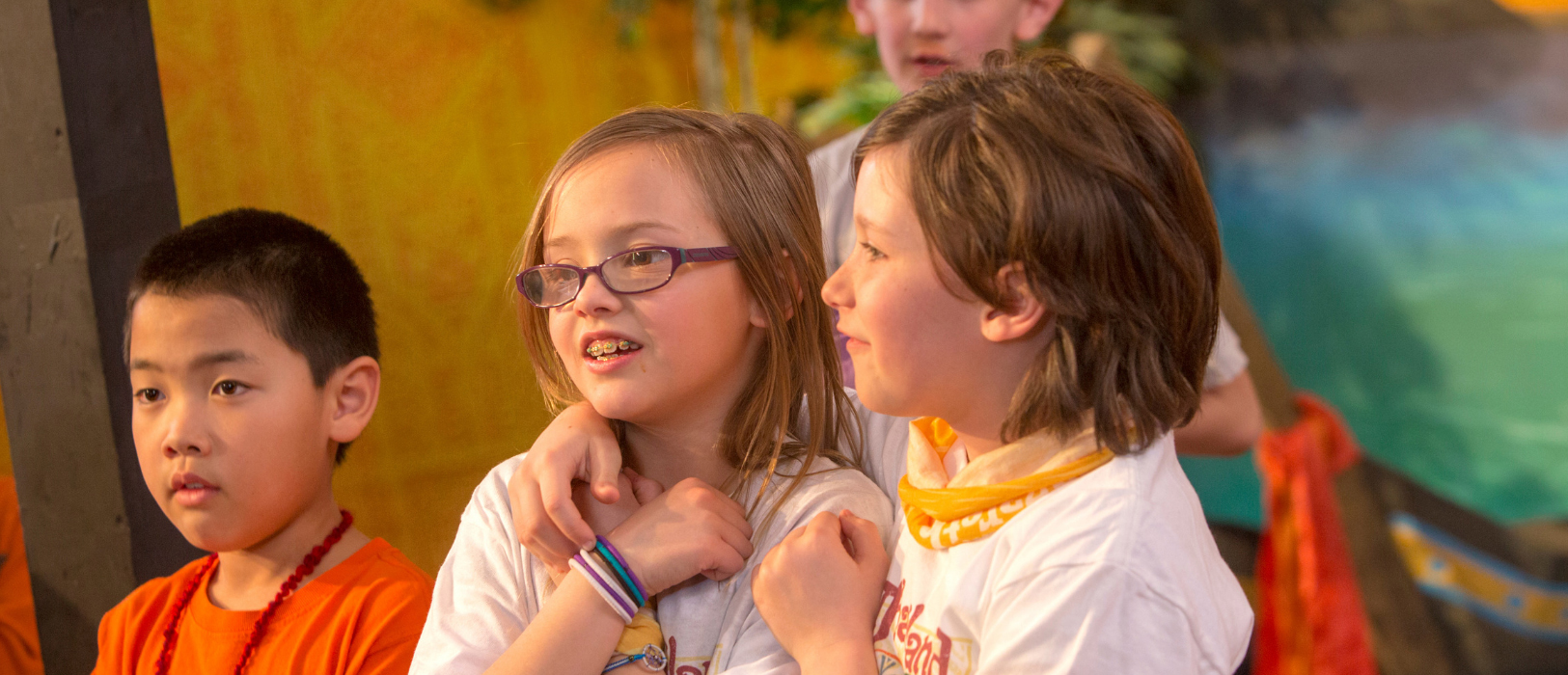 Elementary Games: Friendship Circle and Friendship Chain